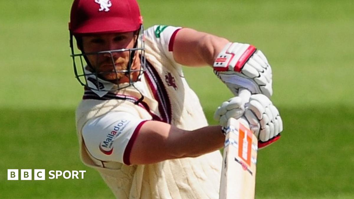 County Championship: James Hildreth ensures Somerset draw after ...