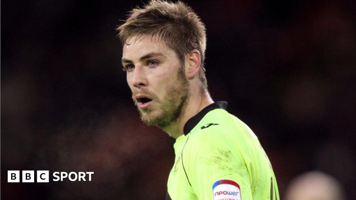 Sam Foley: Port Vale sign Yeovil Town midfielder - BBC Sport