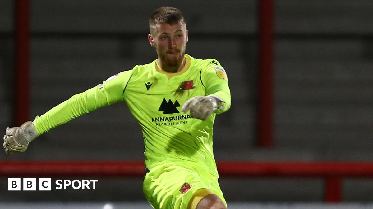 Jake Turner: Colchester sign Newcastle United keeper on loan - BBC Sport