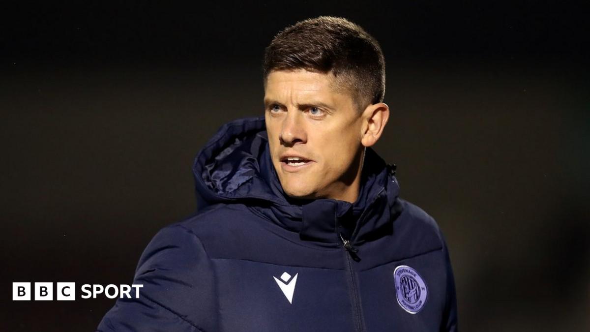 Alex Revell: Stevenage part company with manager after poor run - BBC Sport