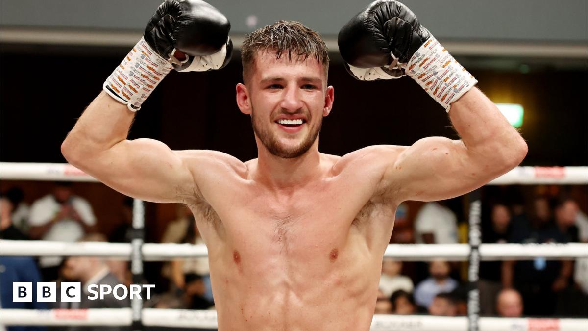 Rhys Edwards: Featherweight leads strong Welsh undercard on Price fight ...