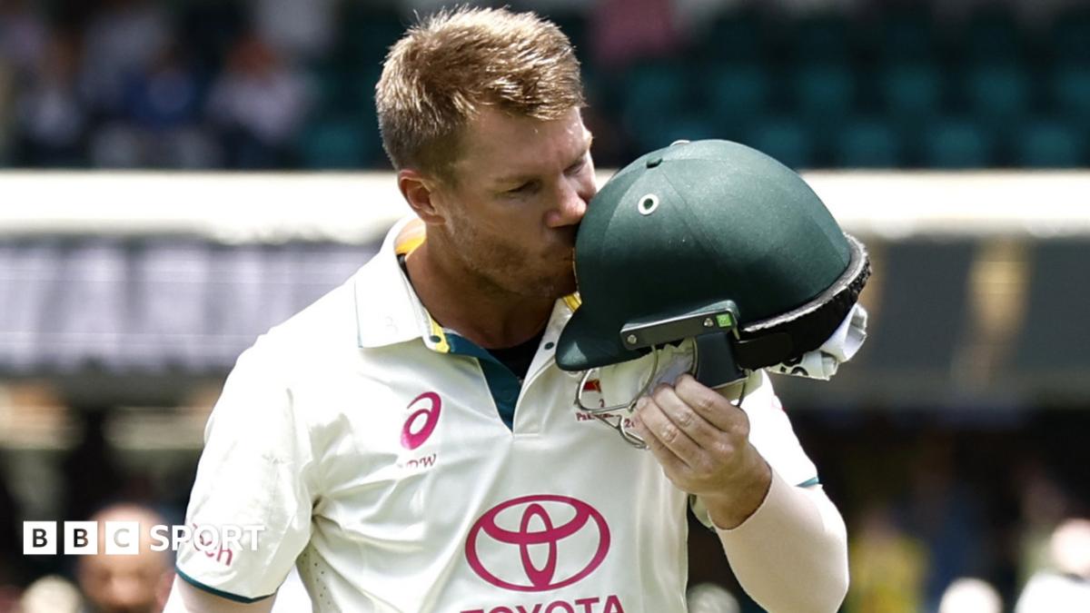 David Warner: Australia thrash Pakistan by eight wickets in opening ...