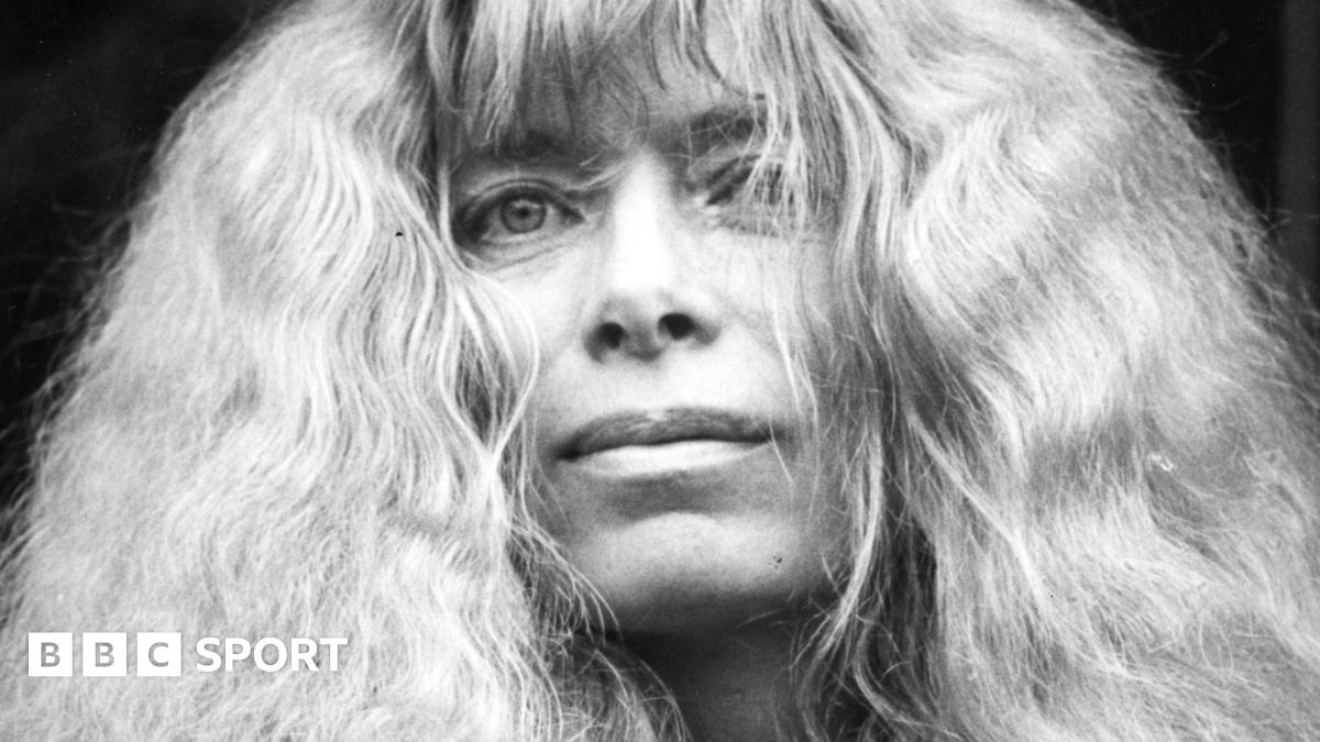 Bobbi Gibb: The Boston Marathon pioneer who raced a lie - BBC Sport