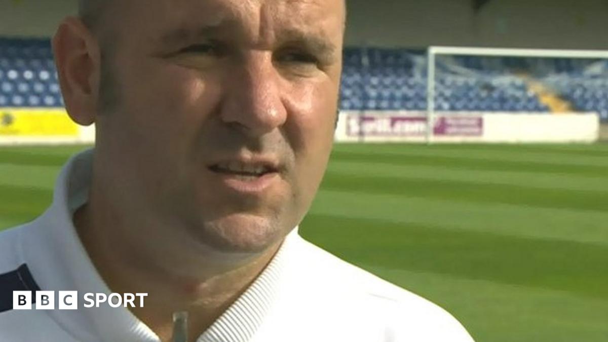 Neil Young: Former boss leaves Chester FC advisory role - BBC Sport