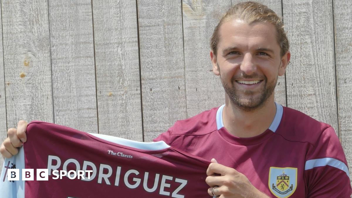 Jay Rodriguez: Burnley re-sign West Brom striker on two-year deal - BBC ...