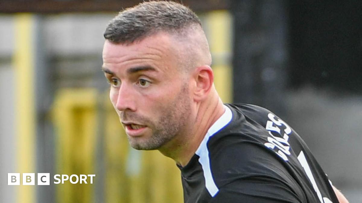 Colin Coates: Irish League stalwart determined to play again after ...