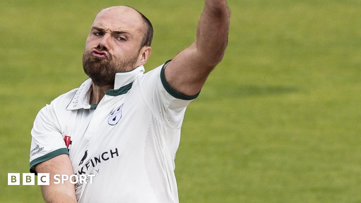 Worcestershire captain Joe Leach extends contract until end of 2022 ...