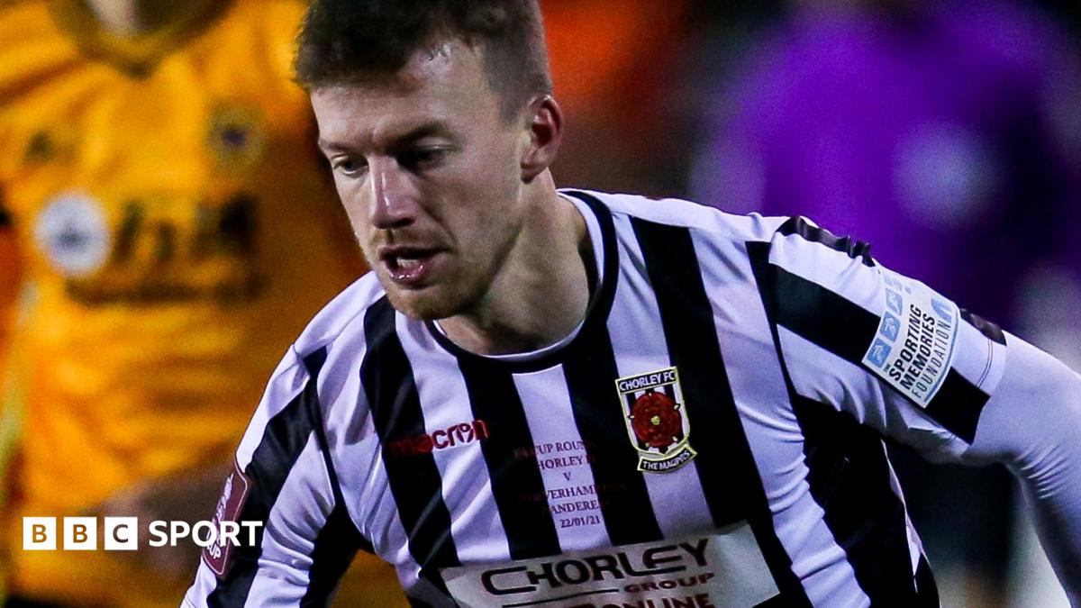 Elliot Newby: Midfielder rejoins Barrow from Stockport County - BBC Sport