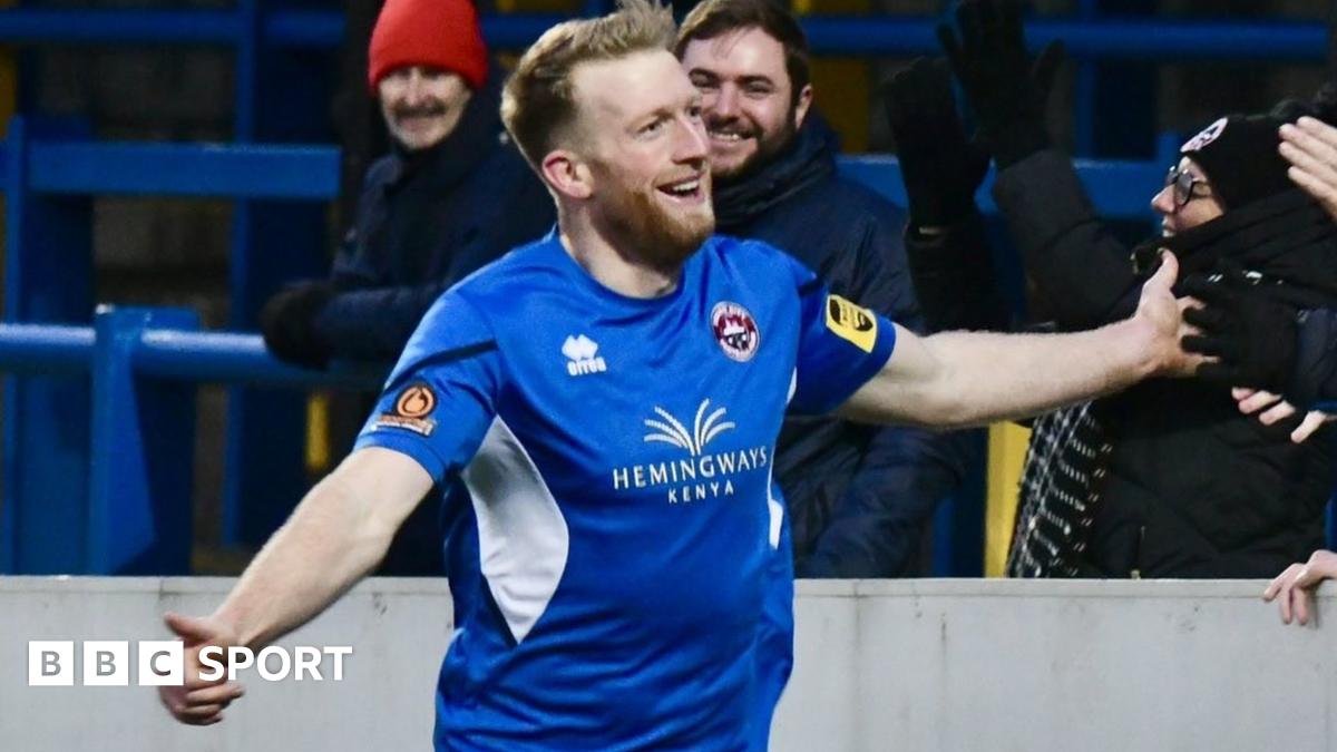 Truro City: 'Professional' White Tigers win 2-0 at Dover Athletic - BBC ...