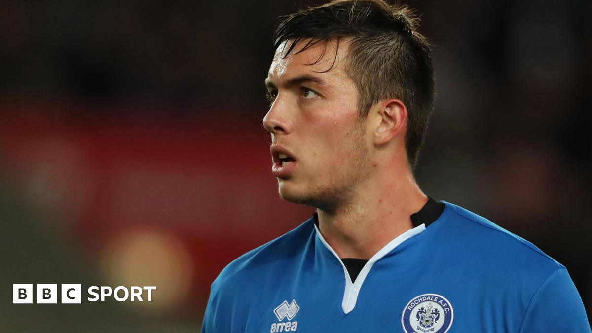 Niall Canavan: Plymouth Argyle sign defender after Rochdale release ...