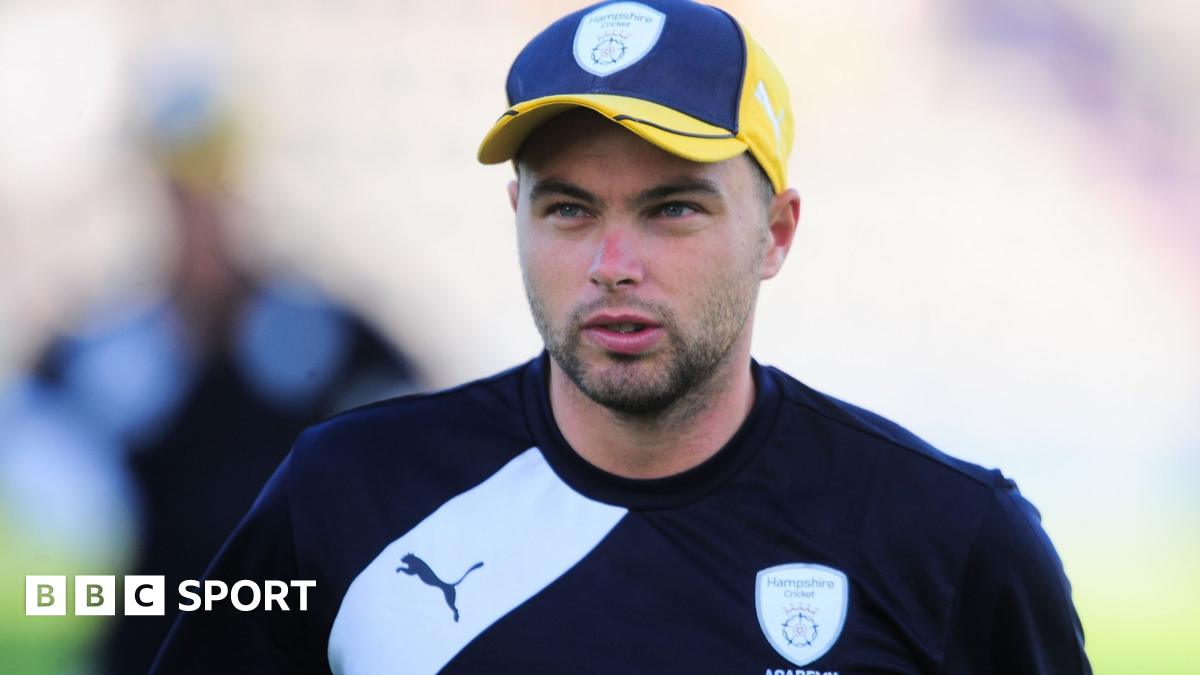 Jake Lintott: Warwickshire sign ex-Hants & Glos spinner on three-year ...