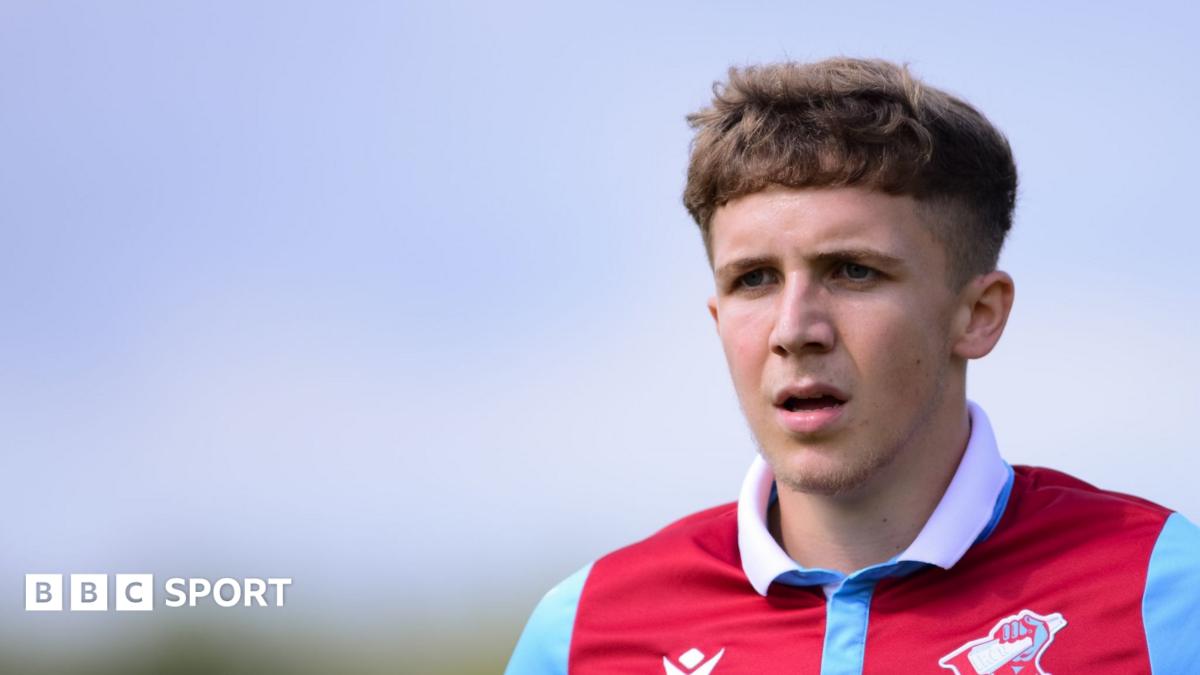 Tom Pugh: Scunthorpe United midfielder signs new one-year contract ...