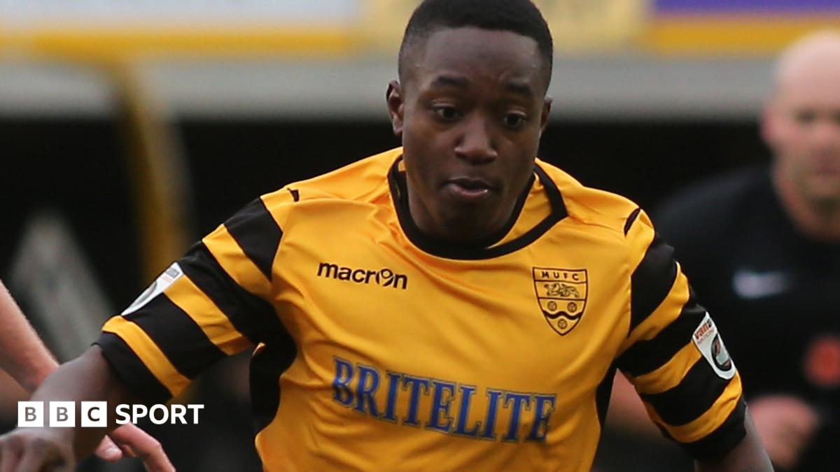 Maidstone: Jamar Loza and Seth Nana Twumasi agree new contracts - BBC Sport