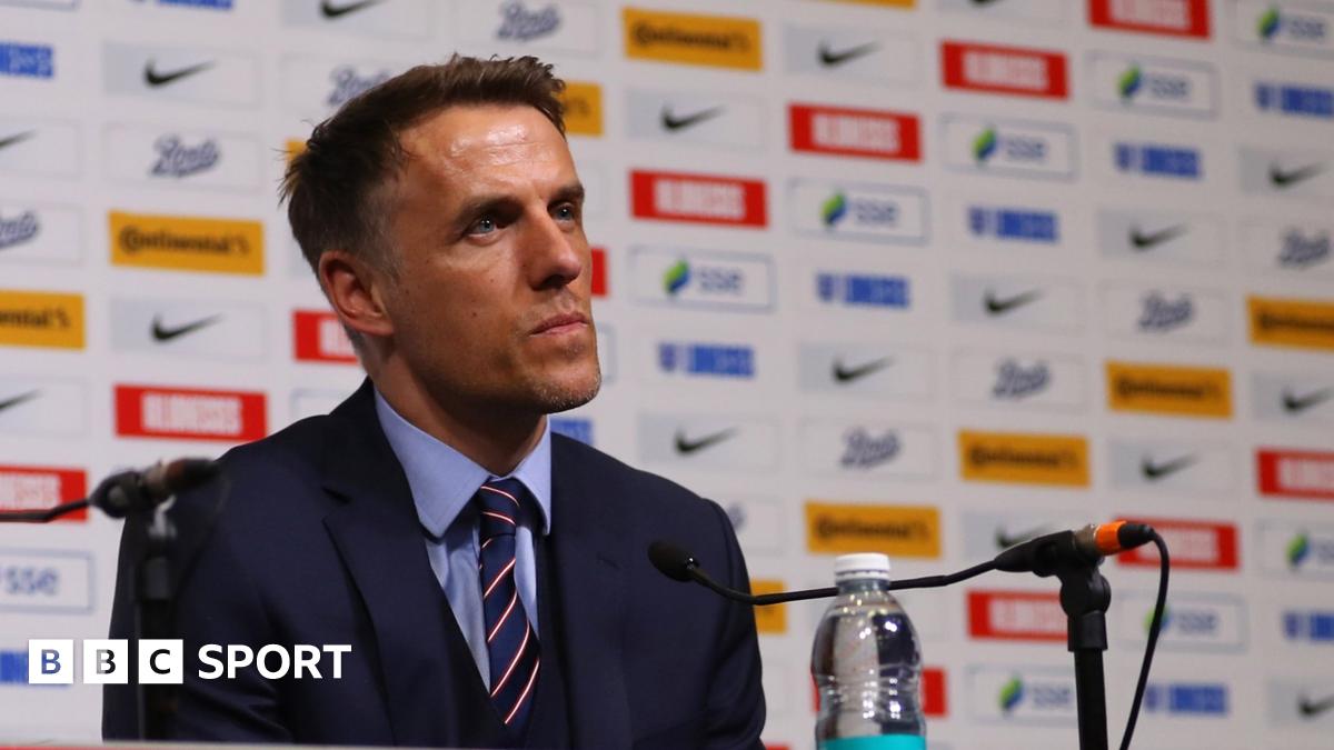 Women's World Cup: England bond like Man Utd Treble-winners, says Phil ...