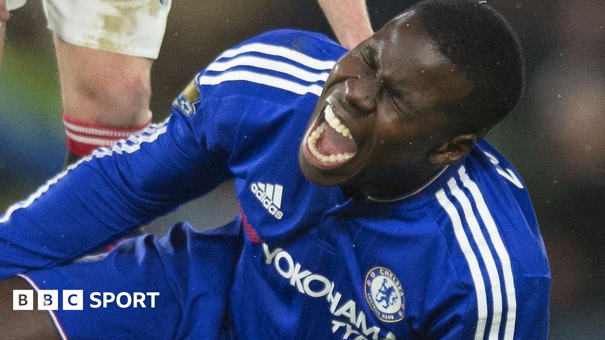 Kurt Zouma: Chelsea defender to have scan on knee injury - BBC Sport