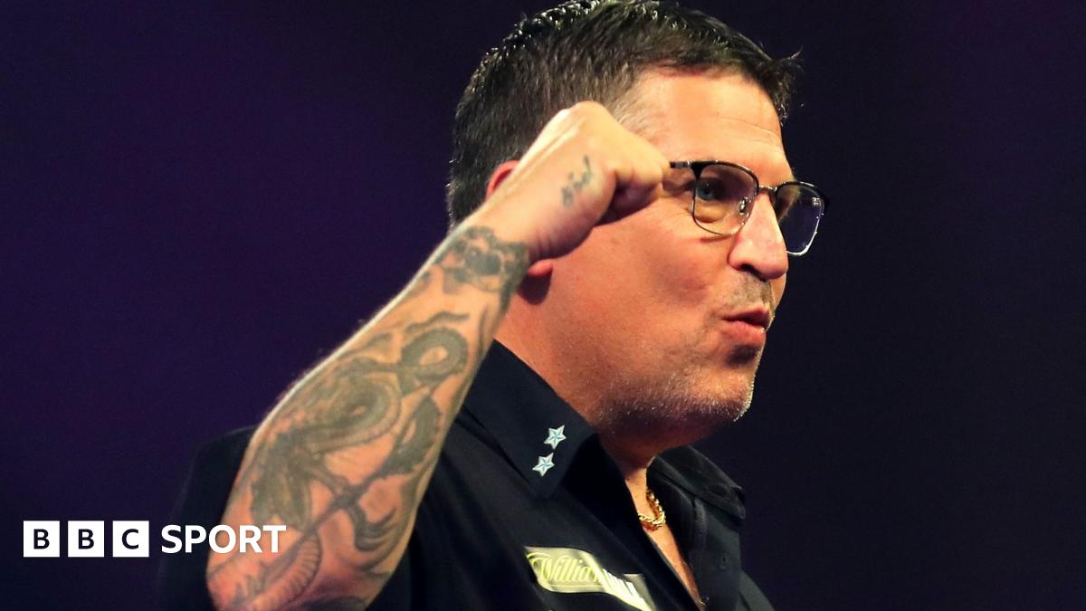 PDC World Championship: Gary Anderson through to round three - BBC Sport