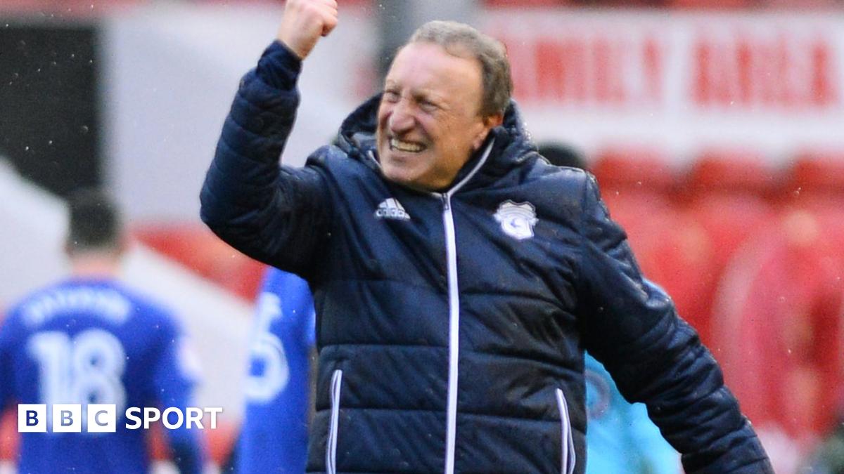 Neil Warnock: Cardiff City manager in talks on new contract - BBC Sport