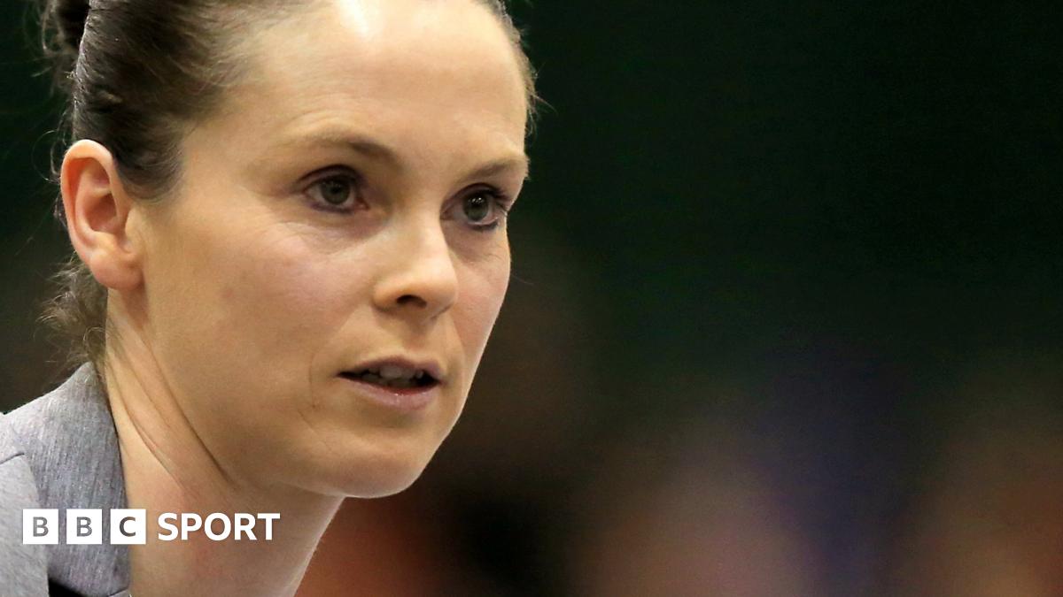 Karen Atkinson: Loughborough Lightning head coach to step down - BBC Sport