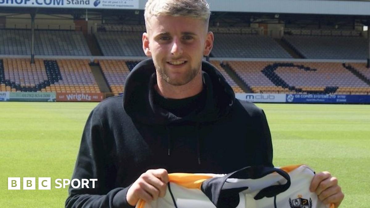 Jack Stobbs: Sheffield Wednesday send winger to Port Vale - BBC Sport