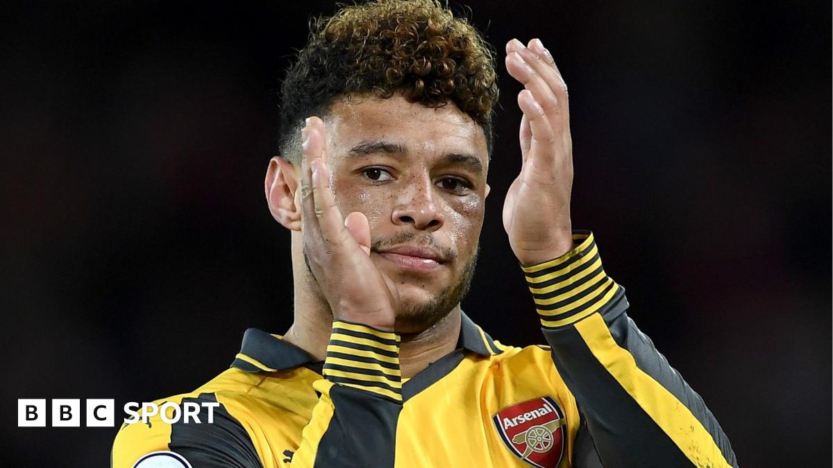 Alex Oxlade-Chamberlain: Liverpool sign Arsenal midfielder for £35m ...