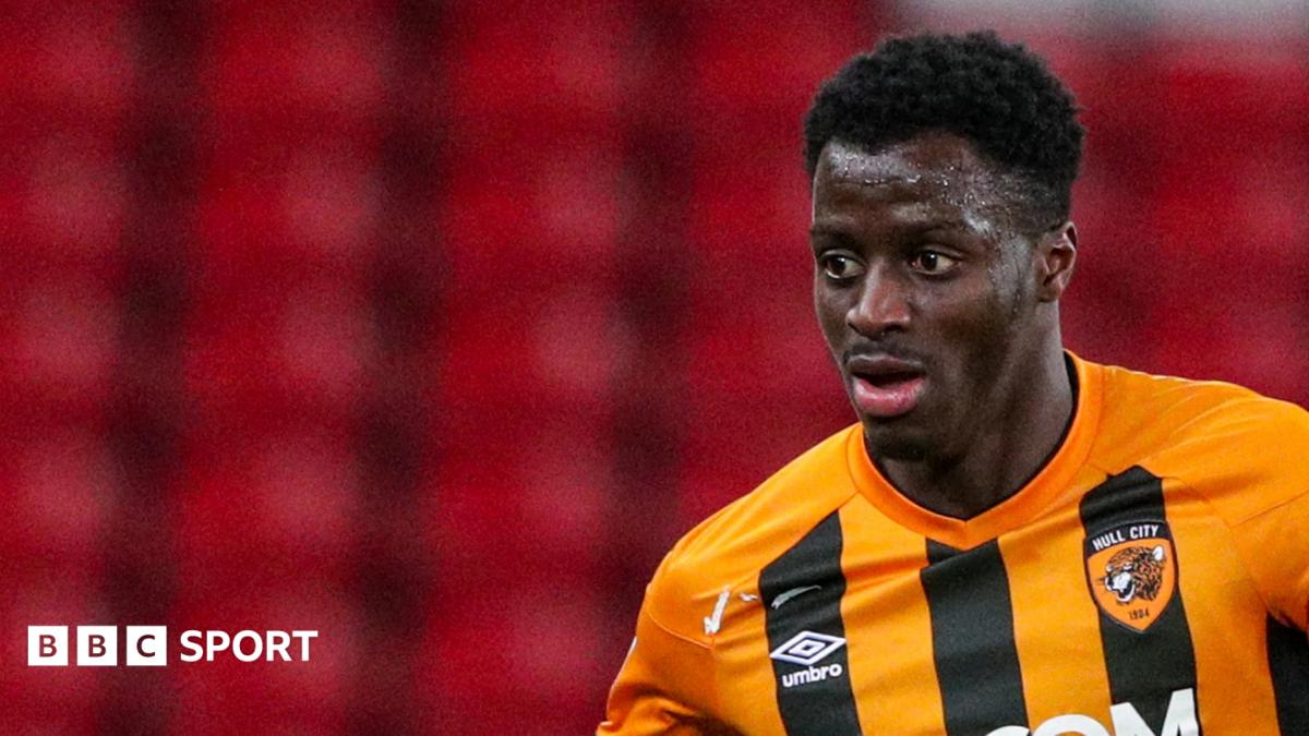 Grimsby Town: Josh Emmanuel, George Lloyd and Tom Dickson-Peters join ...