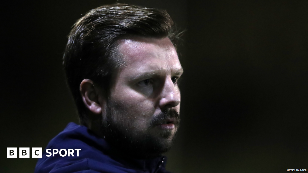 Adam Lakeland named new King's Lynn Town manager - BBC Sport