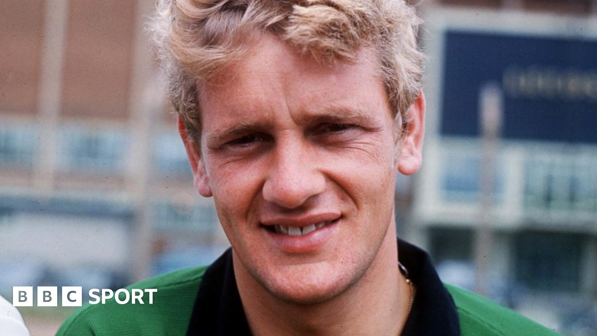 Gary Sprake: Ex-Wales and Leeds United goalkeeper dies - BBC Sport