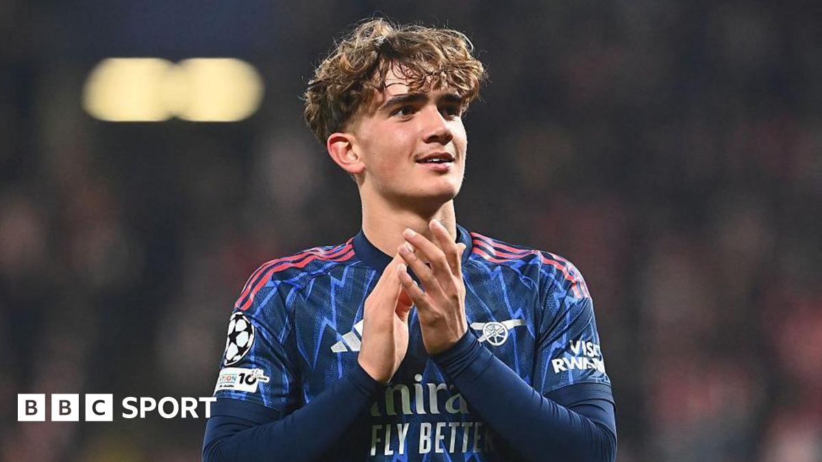 Arsenal news: Dowman monitored by England Under-21s - BBC Sport