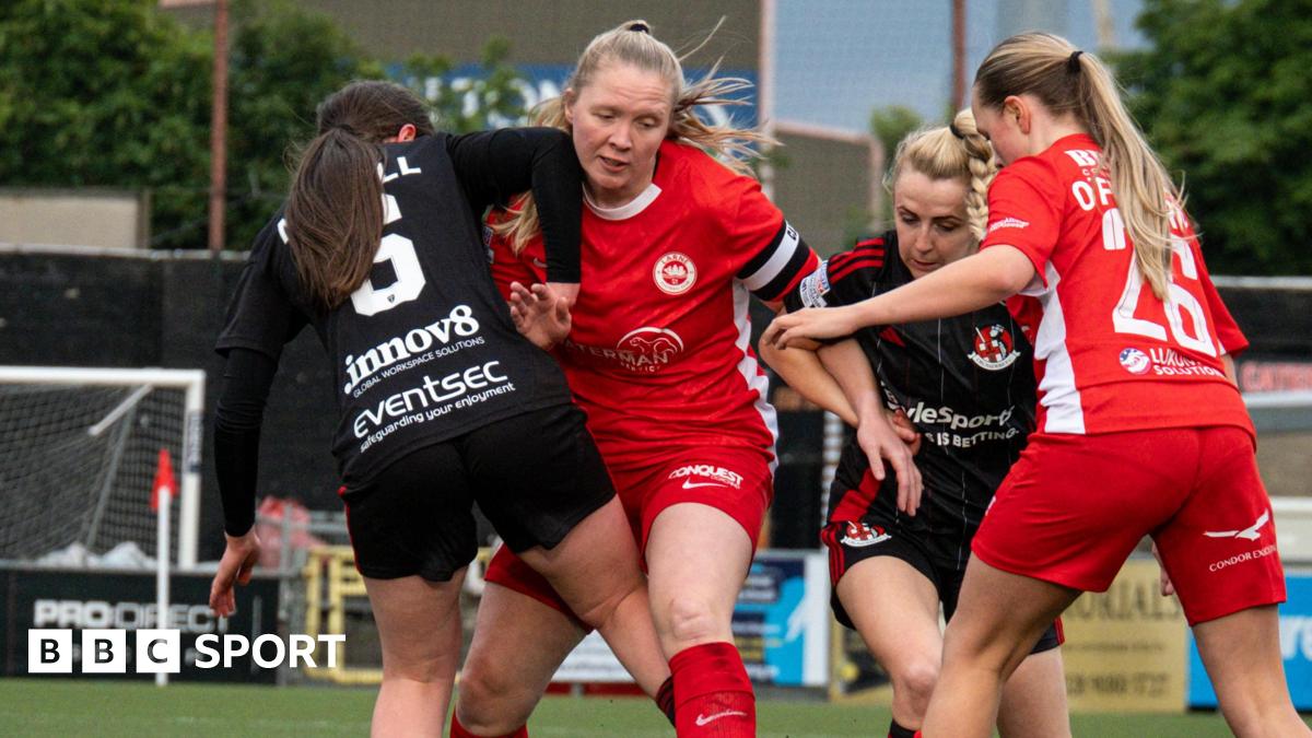 Women's Premiership: Crusaders win to move top of table - BBC Sport