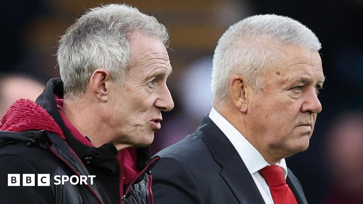 Warren Gatland: Howley hails Wales head coach as 'world's best' - BBC Sport