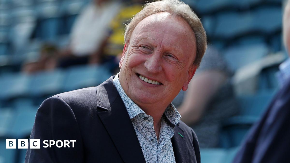 Neil Warnock 'enjoying every minute' in new Torquay United role - BBC Sport