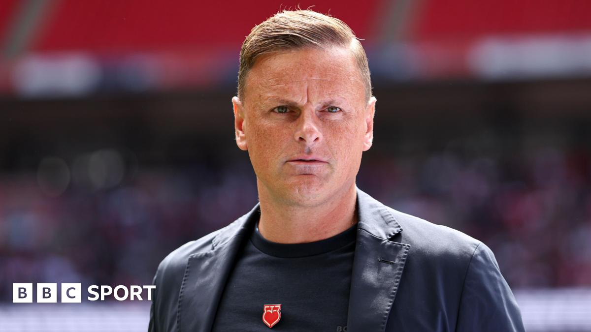 Leyton Orient: Pain for Richie Wellens as rebuild looms large - BBC Sport