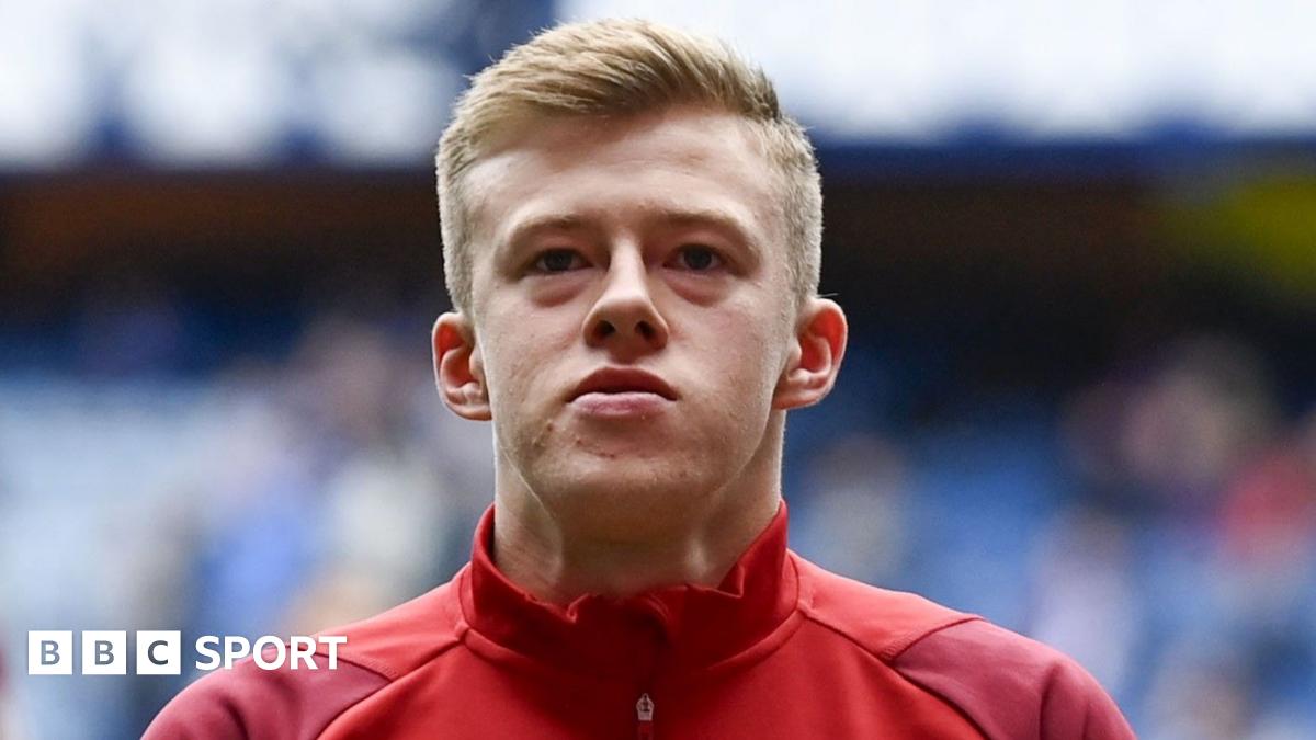 Connor Barron: Rangers sign midfielder following Aberdeen exit - BBC Sport