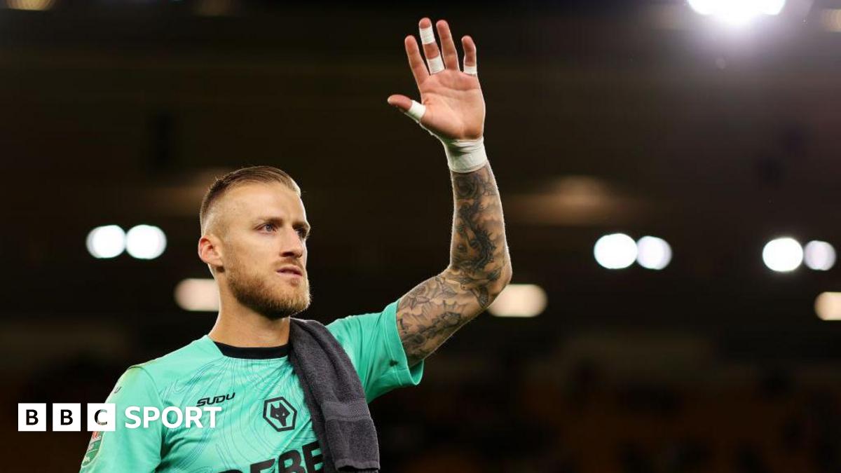 Wolves news: Dan Bentley signs contract extension - BBC Sport