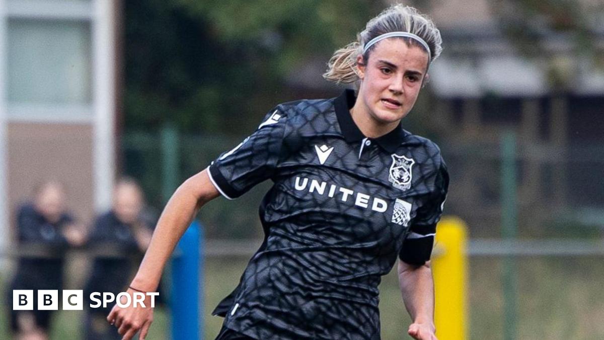 Wrexham: Ava Suckley hat-trick leads way in Welsh Cup romp past ...