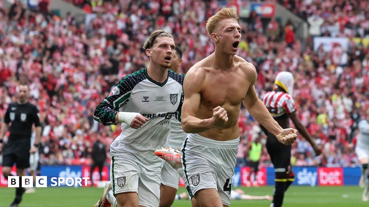 Dennis Cirkin: Sunderland defender 'just so glad to be part of it ...
