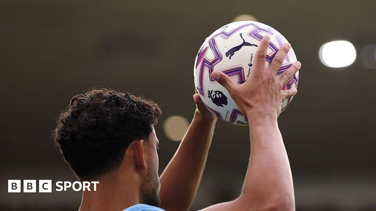 Football: Has the throw-in rule changed? - BBC Sport