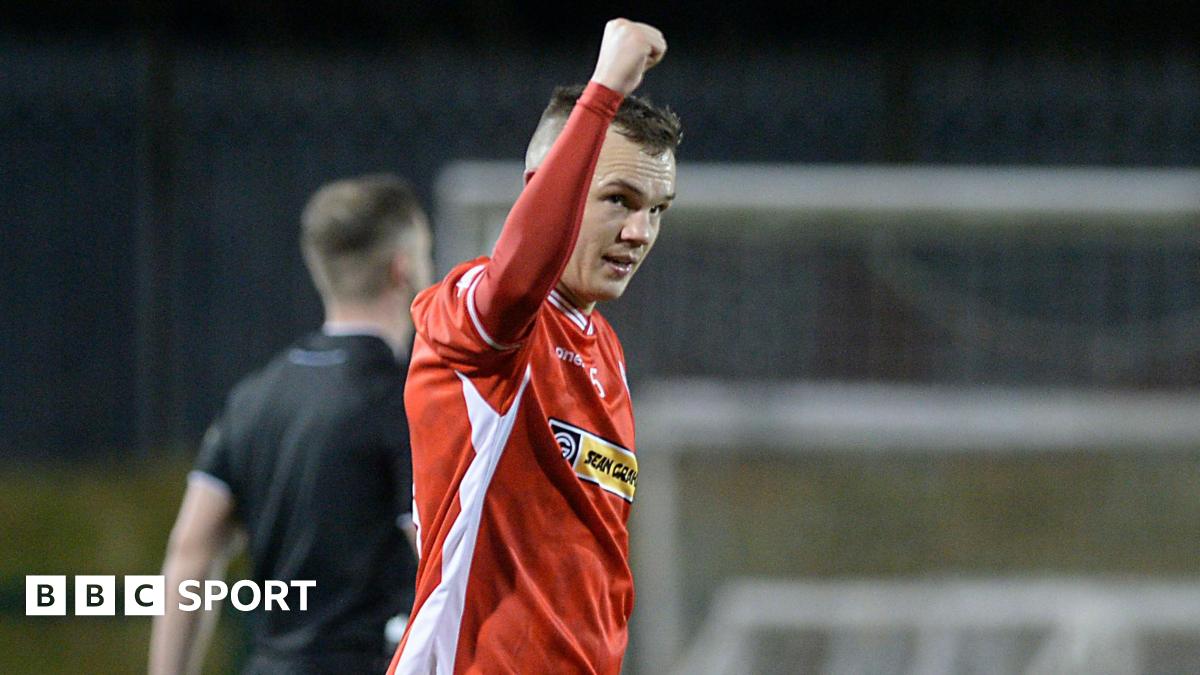 Irish Premiership: Cliftonville get back to winning ways with Carrick ...
