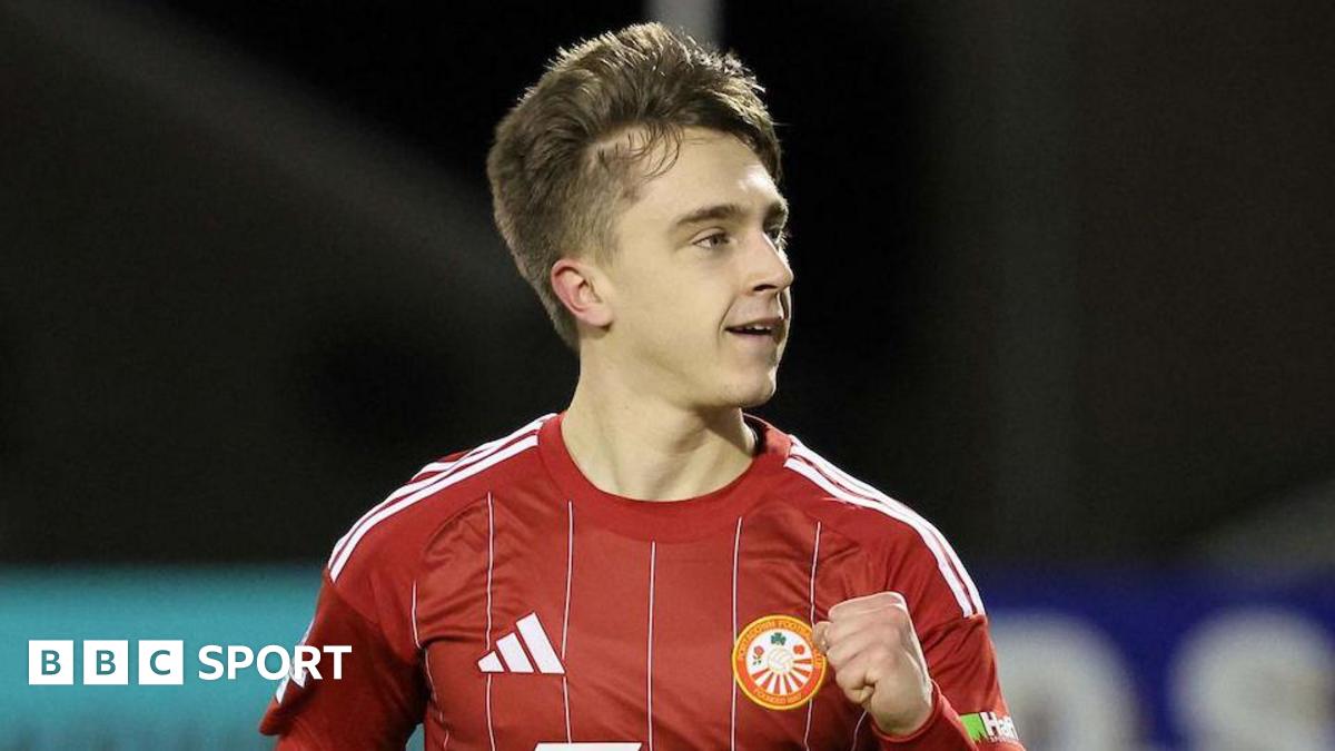 Irish Premiership: Currie praises matchwinner Teelan after Ports beat ...