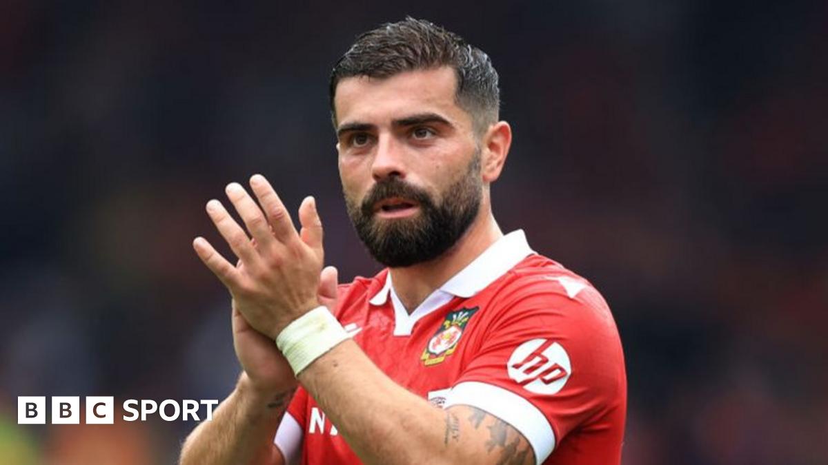 'Wrexham changing room best I've ever been part of' - Elliot Lee - BBC ...