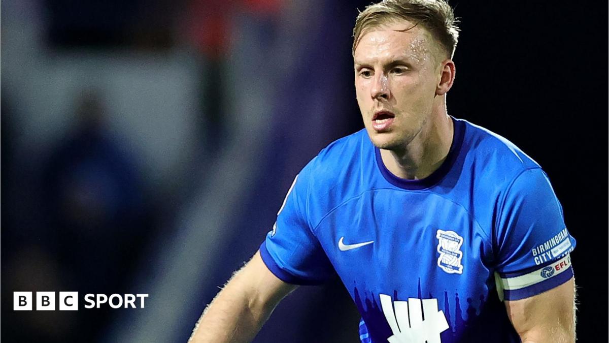 Marc Roberts: Barnsley re-sign defender after Birmingham City exit ...