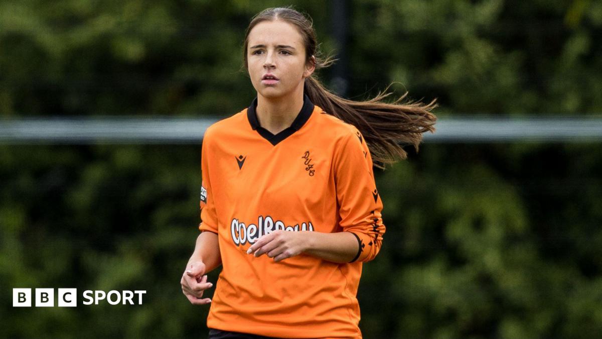 Dundee United pair sign historic part-time pro contracts - BBC Sport