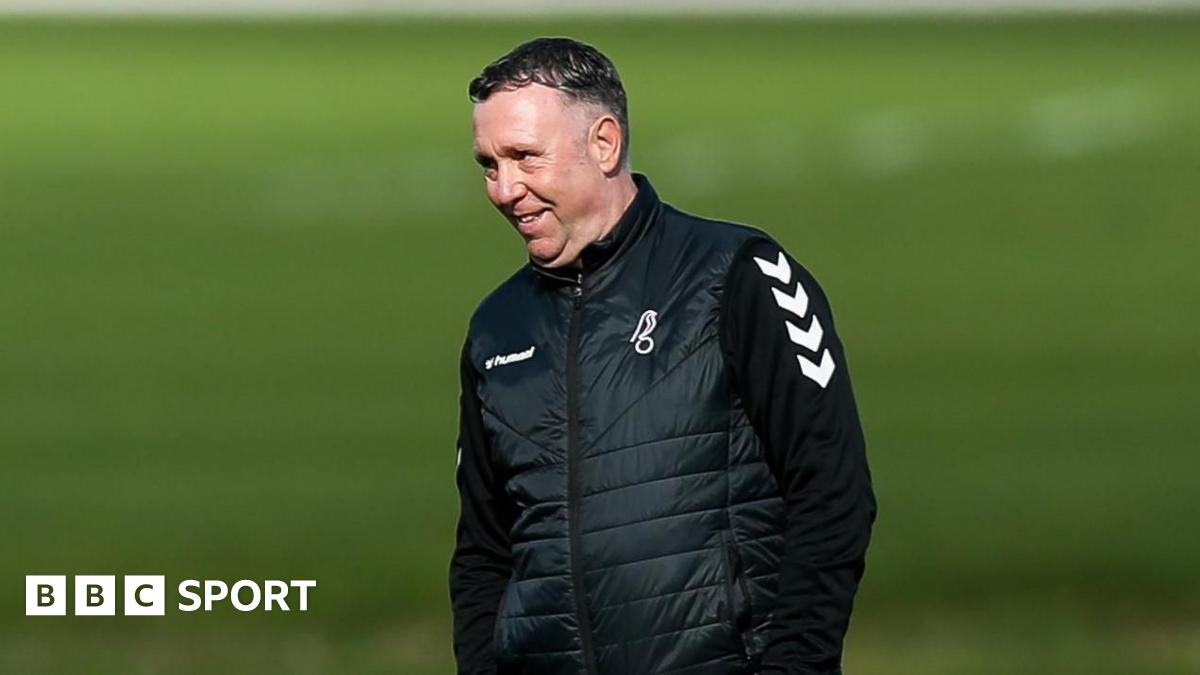 Bristol City: Owner Steve Lansdown hails Brian Tinnion's impact - BBC Sport