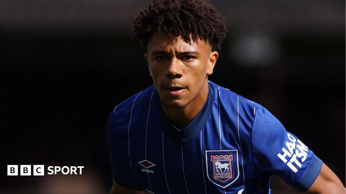 Leon Ayinde: Ipswich Town winger joins Boreham Wood on loan - BBC Sport