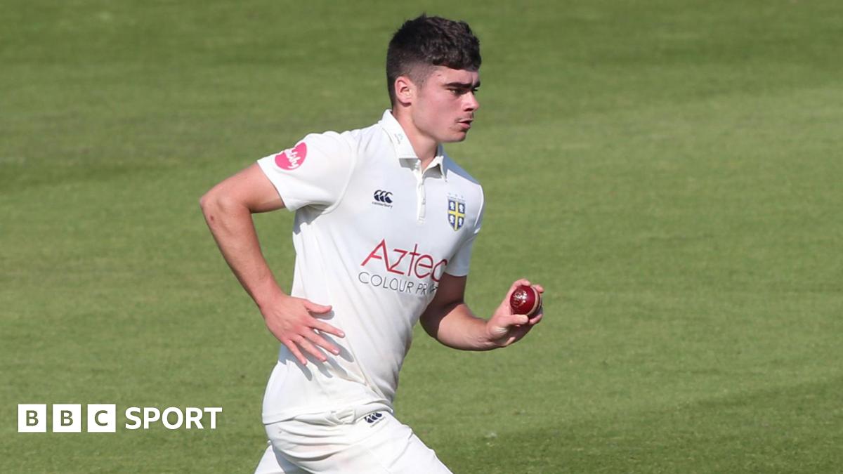 Durham: Teenage bowler James Minto signs first pro contract - BBC Sport