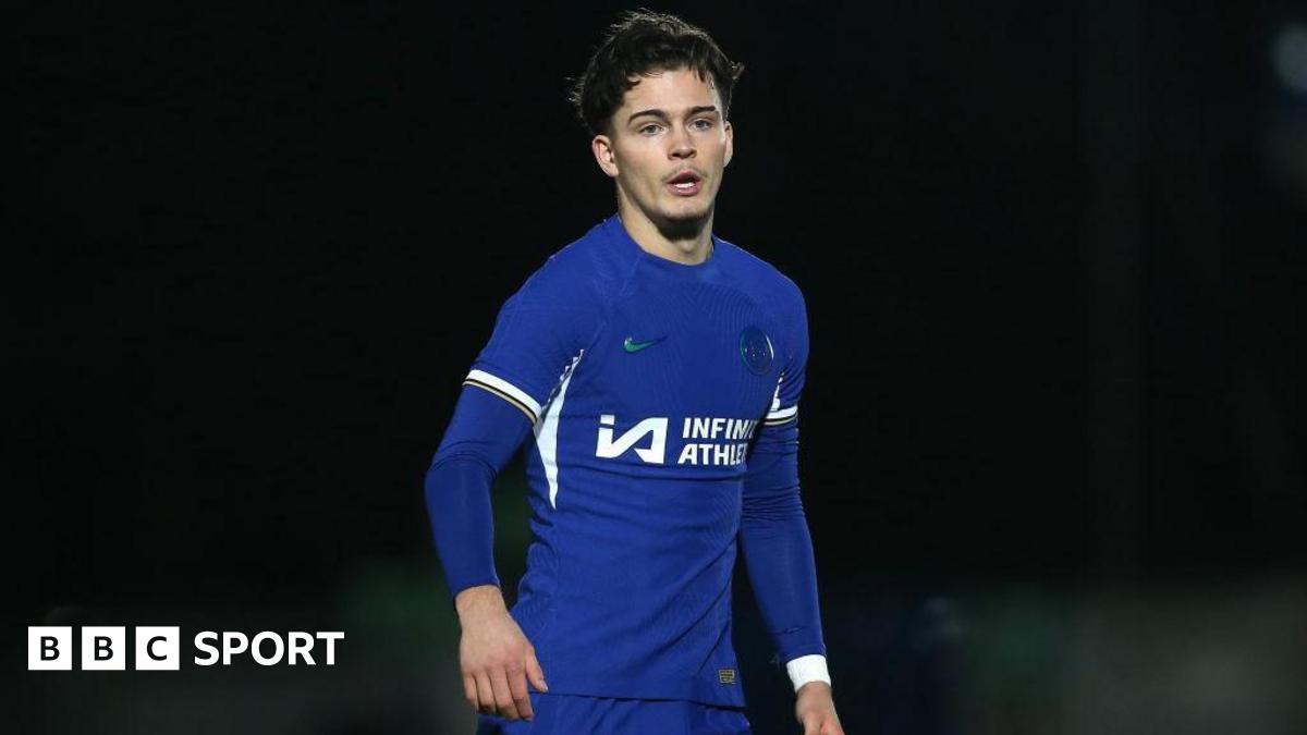Chelsea: Leo Castledine made available for loan - BBC Sport
