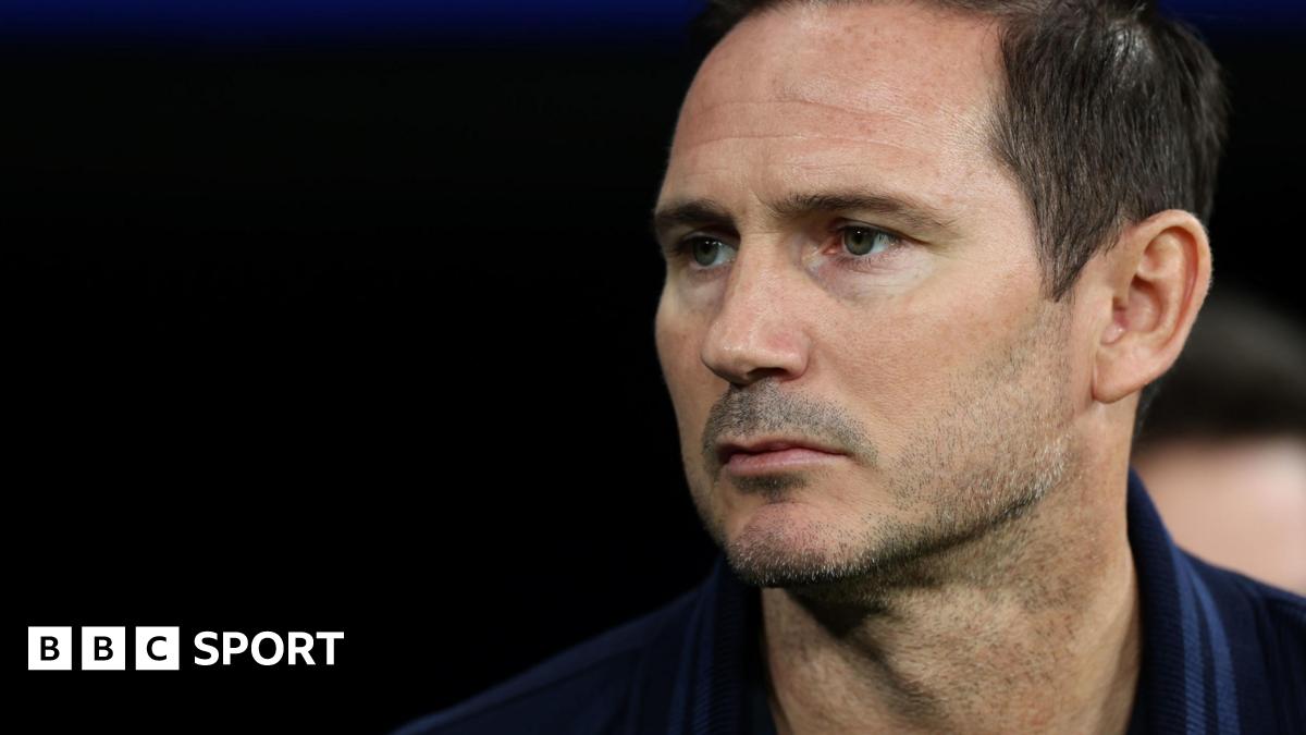 Chelsea: Mario Melchiot calls for long-term manager - BBC Sport