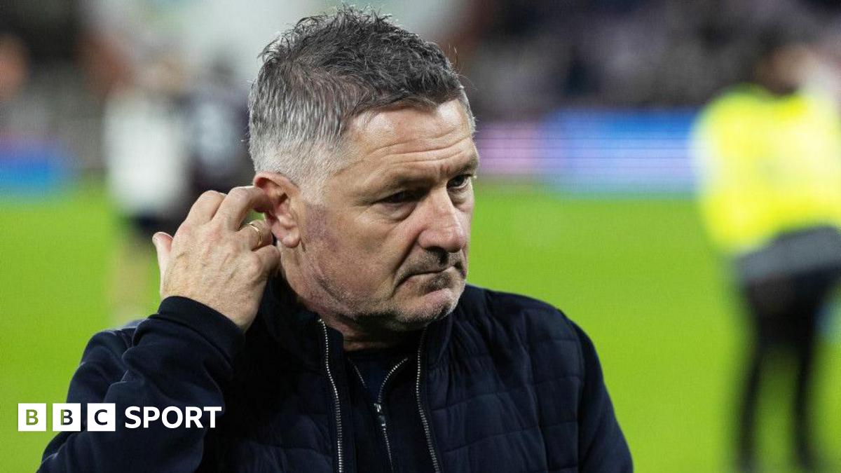 Dundee: Thomson 'keeping his fingers crossed' for Tony Docherty - BBC Sport