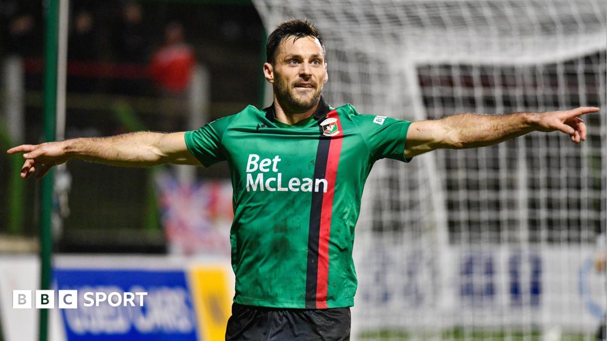 Irish Cup: Glentoran 4-0 Strabane Athletic - Pat Hoban's double helps ...