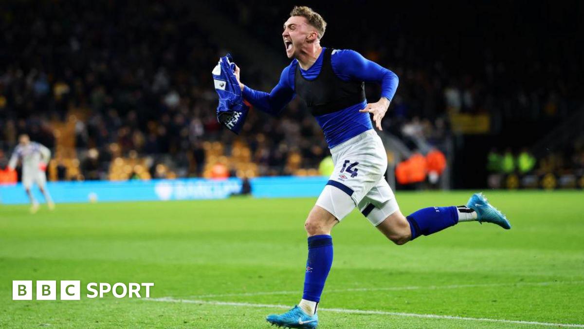 Ipswich Town: Final Whistle: Mick Mills on win against Wolves - BBC Sport